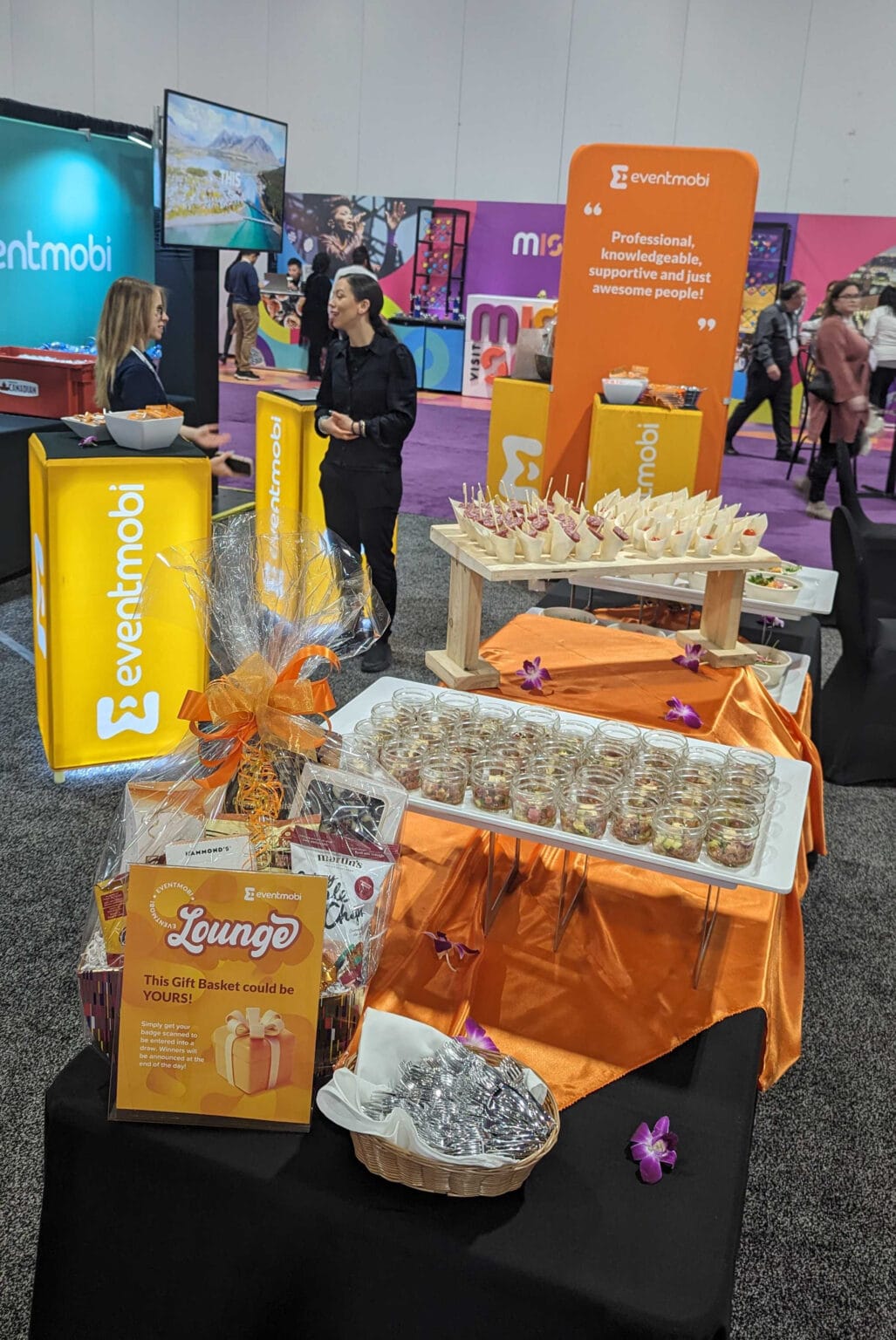 Tips from the Trenches: 10 (Mostly) Tried and True Exhibitor Booth ...